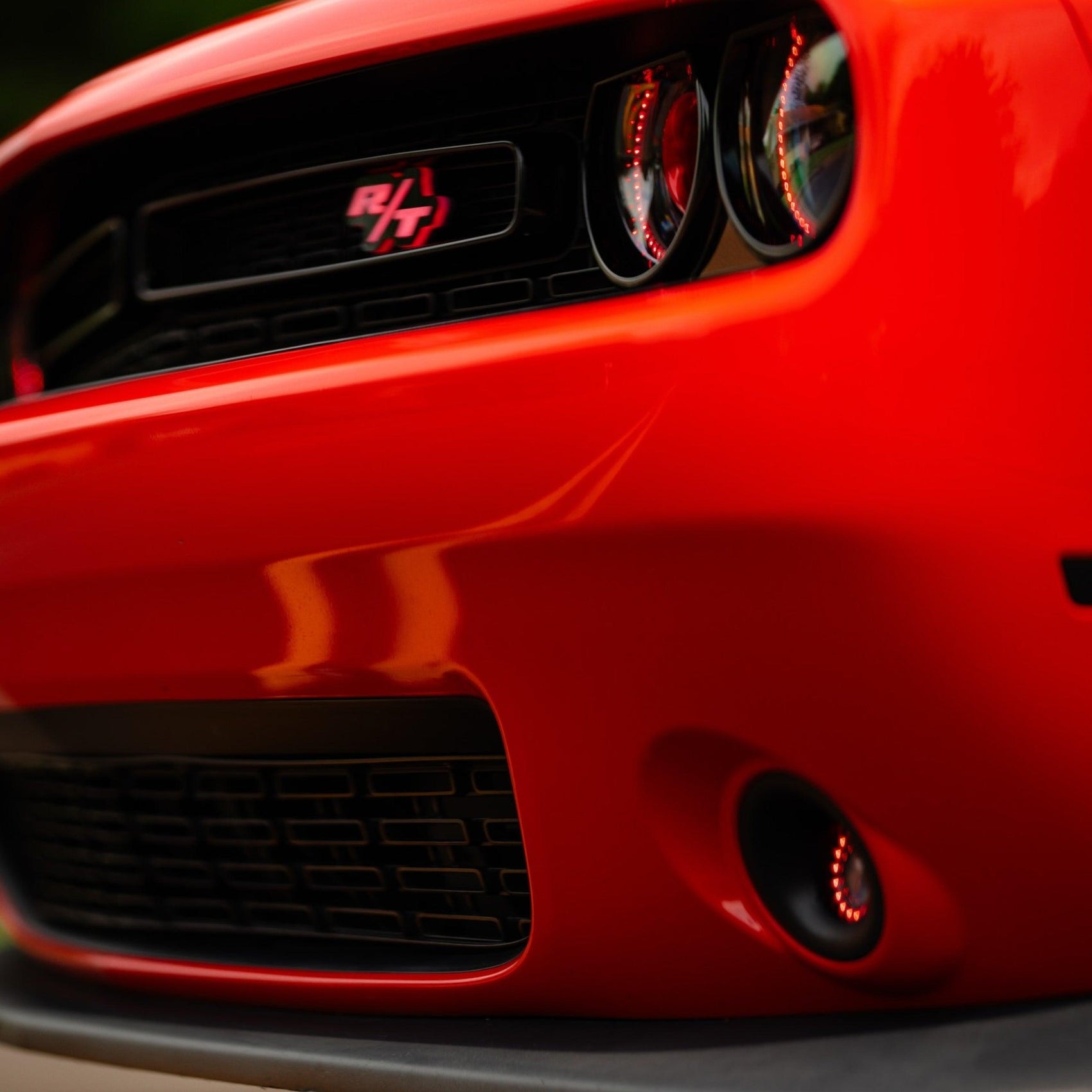 RT LED Badge: (Multicolor Flow)