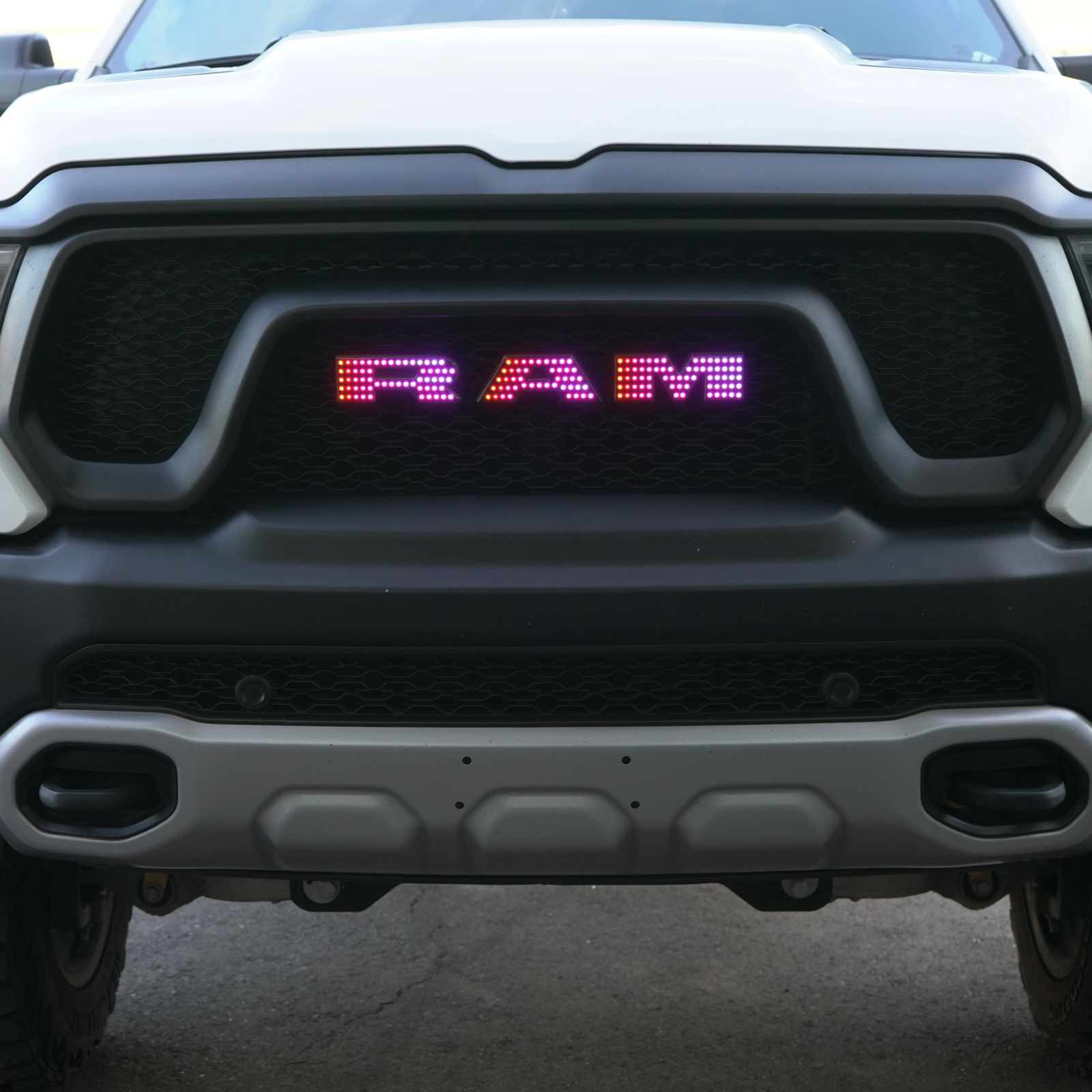 Ram LED Emblem: (Multicolor Flow) 2019-2024
